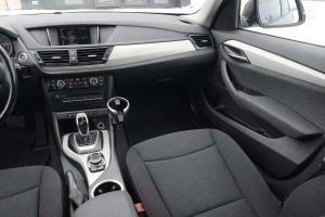 Grey BMW X1 2014 in Siauliai, with an engine capacity of 2.00 L and mileage of 219 thousand km for 9550 €, photo 13 on AUTOMOTO.COM.LV