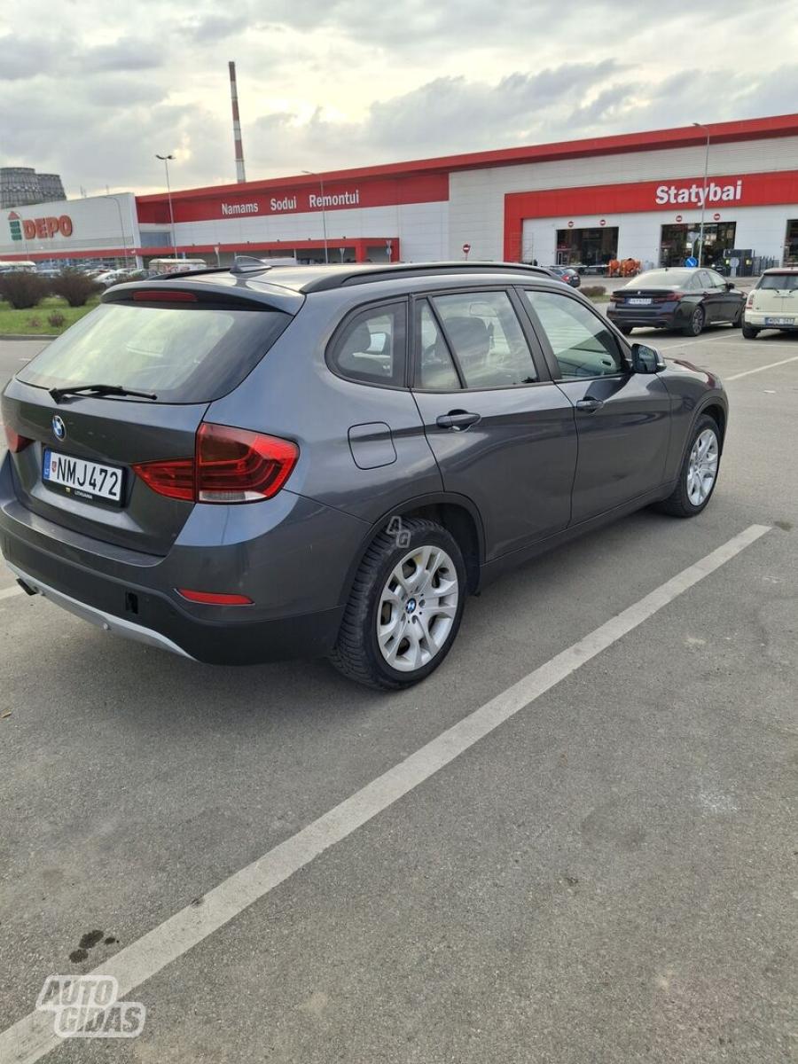 Grey BMW X1 2014 in Vilnius, with an engine capacity of 2.00 L and mileage of 222 thousand km for 8300 €, photo 8 on AUTOMOTO.COM.LV