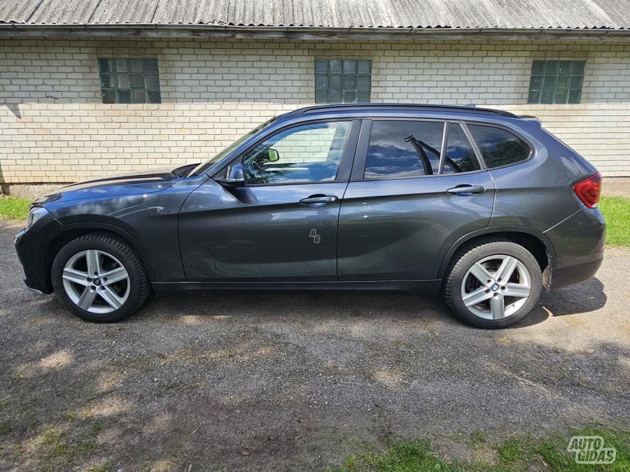 Pelēks BMW X1 2014 Panevēža, ar dzinēja tilpumu 2.00 L un nobraukumu 150 tūkst. km par 7700 €, foto 5 vietnē AUTOMOTO.COM.LV