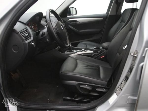 Pelēks BMW X1 2014 Viļņa, ar dzinēja tilpumu 2.00 L un nobraukumu 152 tūkst. km par 13799 €, foto 4 vietnē AUTOMOTO.COM.LV