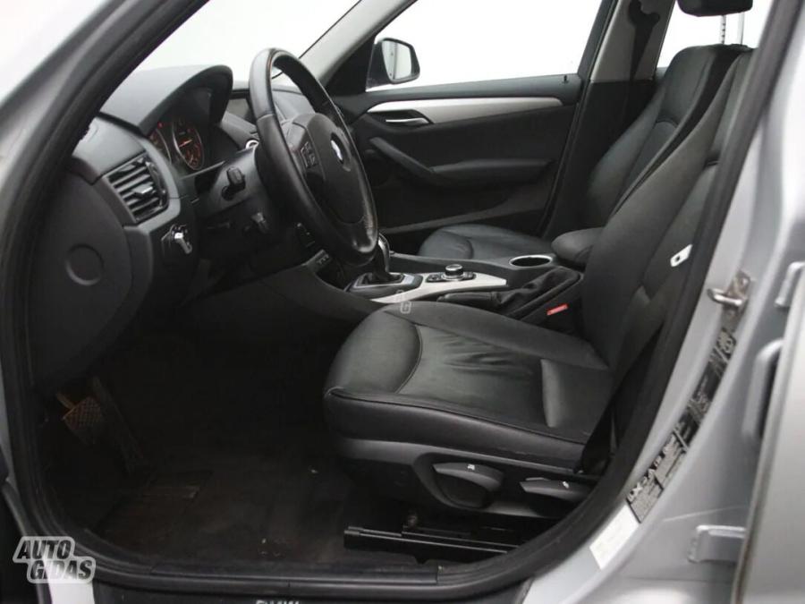 Grey BMW X1 2014 in Vilnius, with an engine capacity of 2.00 L and mileage of 152 thousand km for 13799 €, photo 5 on AUTOMOTO.COM.LV