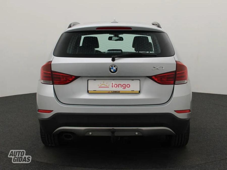 Grey BMW X1 2014 in Vilnius, with an engine capacity of 2.00 L and mileage of 152 thousand km for 13799 €, photo 6 on AUTOMOTO.COM.LV
