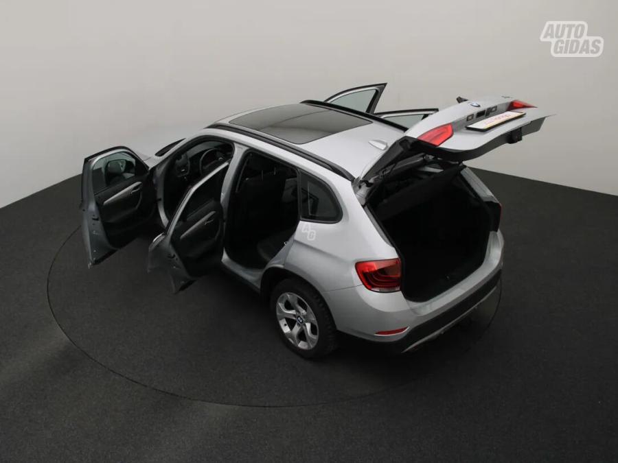 Grey BMW X1 2014 in Vilnius, with an engine capacity of 2.00 L and mileage of 152 thousand km for 13799 €, photo 14 on AUTOMOTO.COM.LV