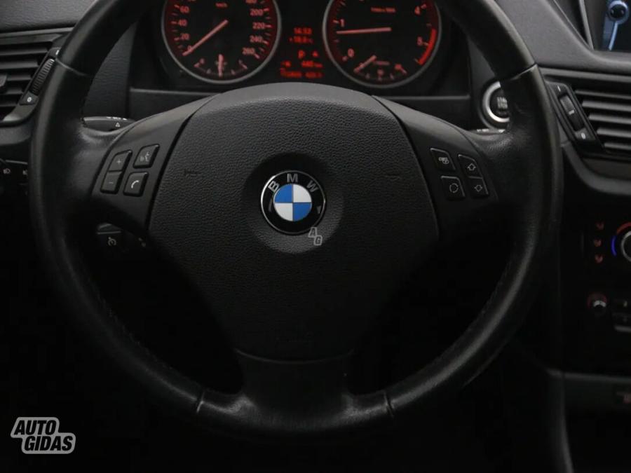 Grey BMW X1 2014 in Vilnius, with an engine capacity of 2.00 L and mileage of 152 thousand km for 13799 €, photo 19 on AUTOMOTO.COM.LV