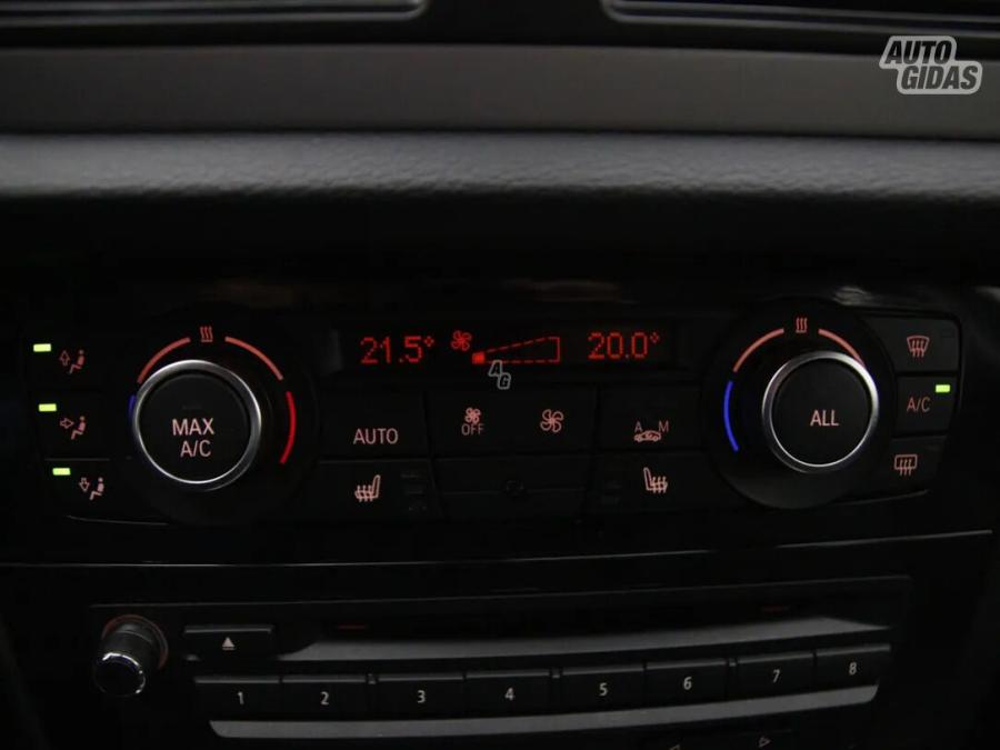 Grey BMW X1 2014 in Vilnius, with an engine capacity of 2.00 L and mileage of 152 thousand km for 13799 €, photo 21 on AUTOMOTO.COM.LV