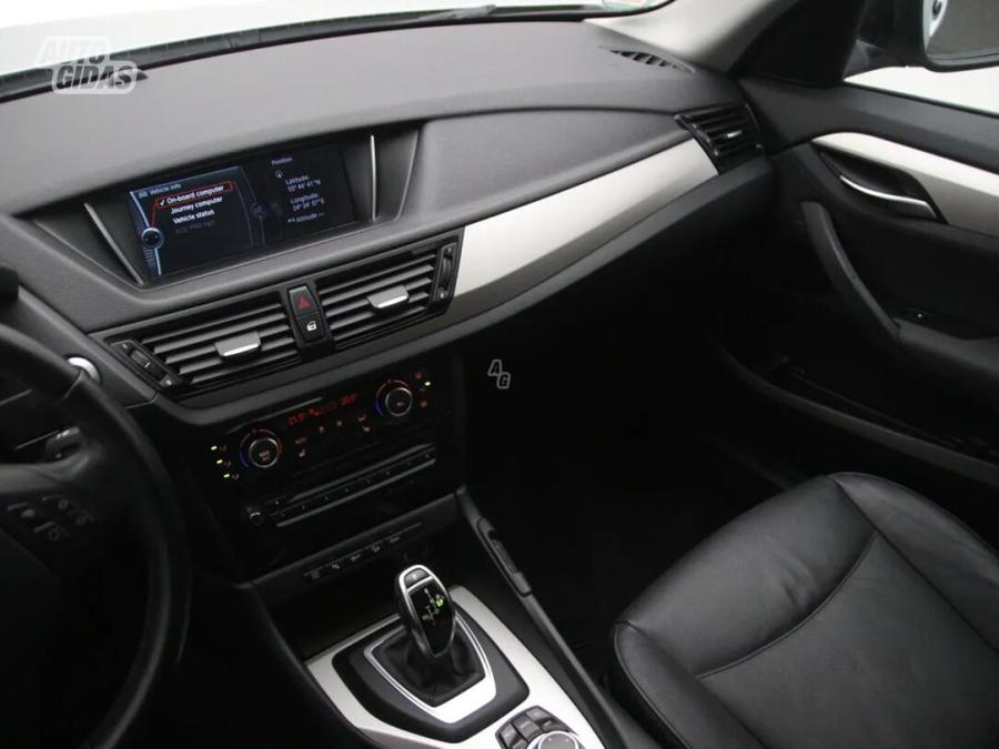 Grey BMW X1 2014 in Vilnius, with an engine capacity of 2.00 L and mileage of 152 thousand km for 13799 €, photo 22 on AUTOMOTO.COM.LV