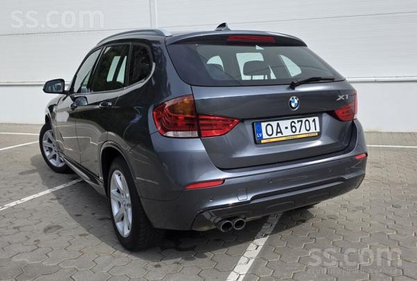 Grey BMW X1 2014 in Riga, with an engine capacity of 2.00 L and mileage of 201 thousand km for 8950 €, photo 5 on AUTOMOTO.COM.LV