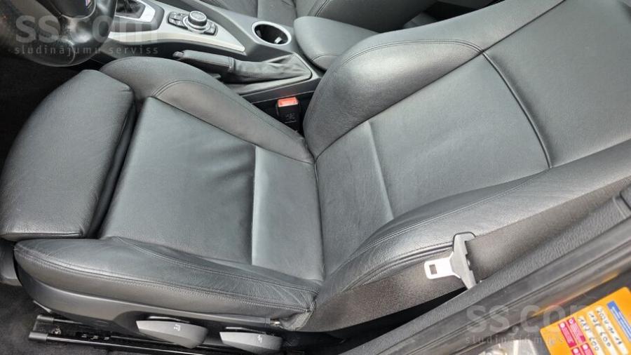 Grey BMW X1 2014 in Riga, with an engine capacity of 2.00 L and mileage of 201 thousand km for 8950 €, photo 18 on AUTOMOTO.COM.LV