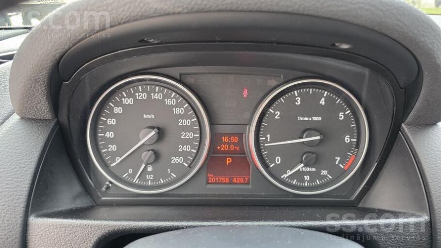 Grey BMW X1 2014 in Riga, with an engine capacity of 2.00 L and mileage of 201 thousand km for 8950 €, photo 20 on AUTOMOTO.COM.LV