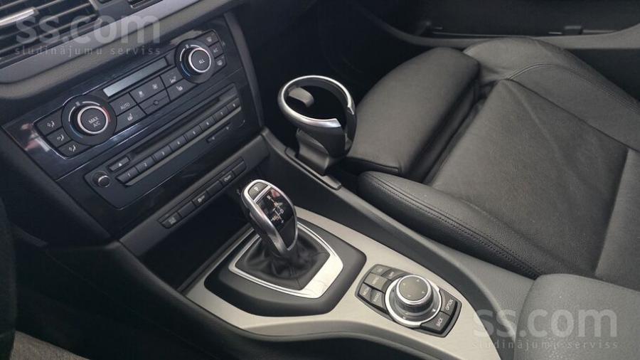 Grey BMW X1 2014 in Riga, with an engine capacity of 2.00 L and mileage of 201 thousand km for 8950 €, photo 23 on AUTOMOTO.COM.LV