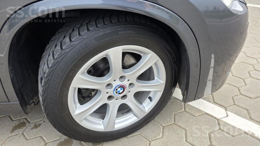 Grey BMW X1 2014 in Riga, with an engine capacity of 2.00 L and mileage of 201 thousand km for 8950 €, photo 30 on AUTOMOTO.COM.LV
