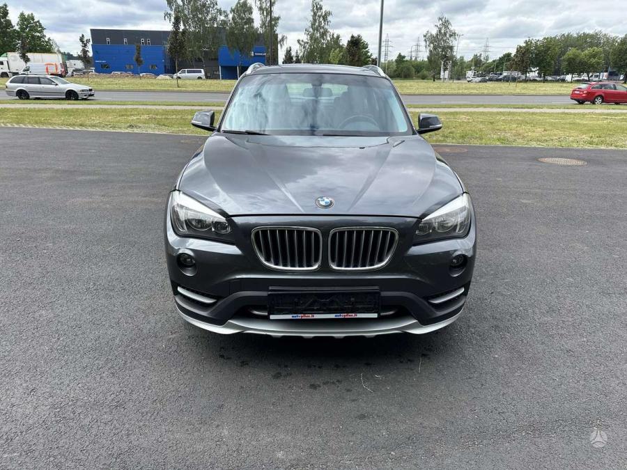 Pelēks BMW X1 2014 Kauņa, ar dzinēja tilpumu 2.00 L un nobraukumu 240 tūkst. km par 7990 €, foto 1 vietnē AUTOMOTO.COM.LV