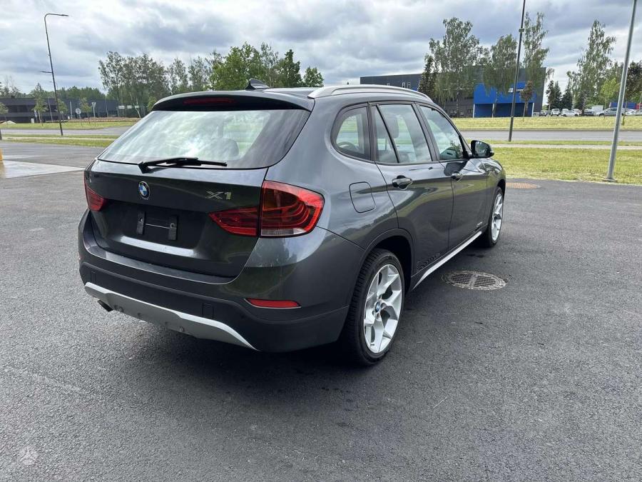 Pelēks BMW X1 2014 Kauņa, ar dzinēja tilpumu 2.00 L un nobraukumu 240 tūkst. km par 7990 €, foto 9 vietnē AUTOMOTO.COM.LV
