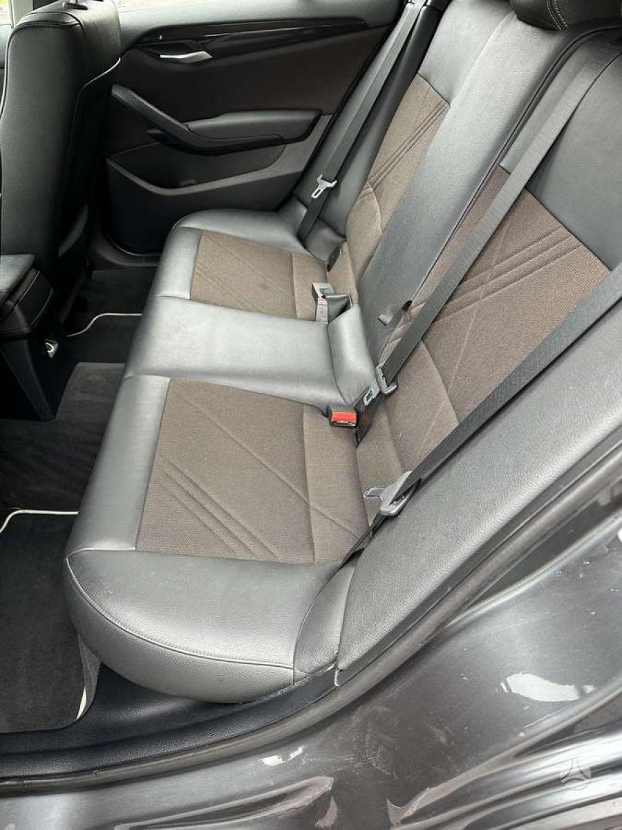Pelēks BMW X1 2014 Kauņa, ar dzinēja tilpumu 2.00 L un nobraukumu 240 tūkst. km par 7990 €, foto 18 vietnē AUTOMOTO.COM.LV