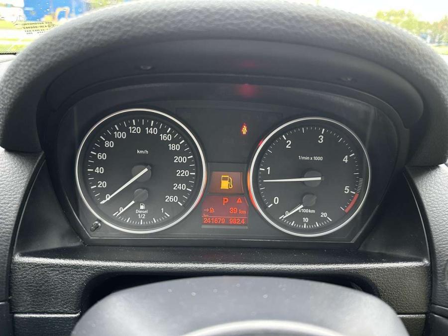 Pelēks BMW X1 2014 Kauņa, ar dzinēja tilpumu 2.00 L un nobraukumu 240 tūkst. km par 7990 €, foto 26 vietnē AUTOMOTO.COM.LV