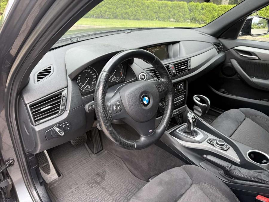 Grey BMW X1 2014 in Marijampole, with an engine capacity of 2.00 L and mileage of 155 thousand km for 9500 €, photo 9 on AUTOMOTO.COM.LV