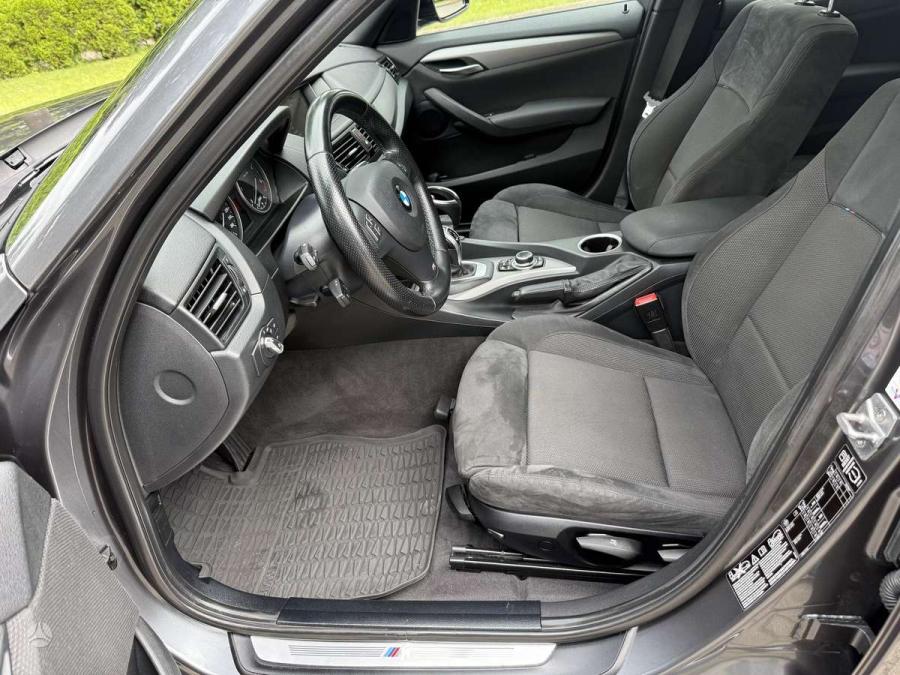 Grey BMW X1 2014 in Marijampole, with an engine capacity of 2.00 L and mileage of 155 thousand km for 9500 €, photo 14 on AUTOMOTO.COM.LV