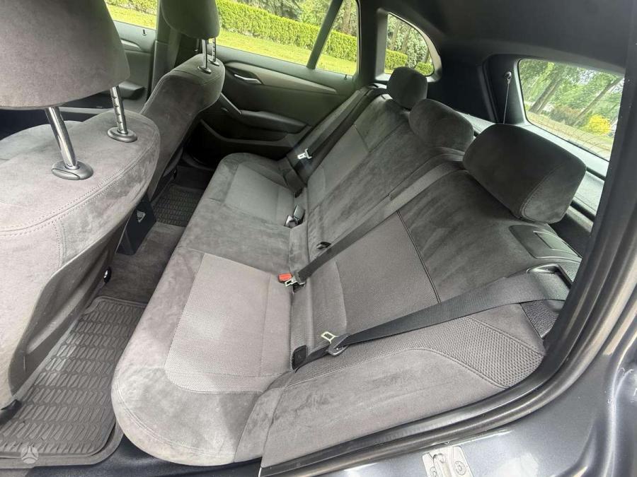 Grey BMW X1 2014 in Marijampole, with an engine capacity of 2.00 L and mileage of 155 thousand km for 9500 €, photo 15 on AUTOMOTO.COM.LV