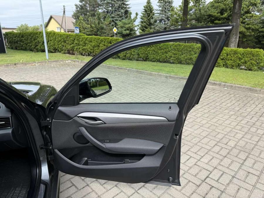 Grey BMW X1 2014 in Marijampole, with an engine capacity of 2.00 L and mileage of 155 thousand km for 9500 €, photo 22 on AUTOMOTO.COM.LV