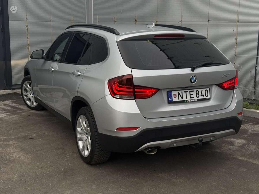 Grey BMW X1 2014 in Utena, with an engine capacity of 0.00 L and mileage of 290 thousand km for 8350 €, photo 3 on AUTOMOTO.COM.LV