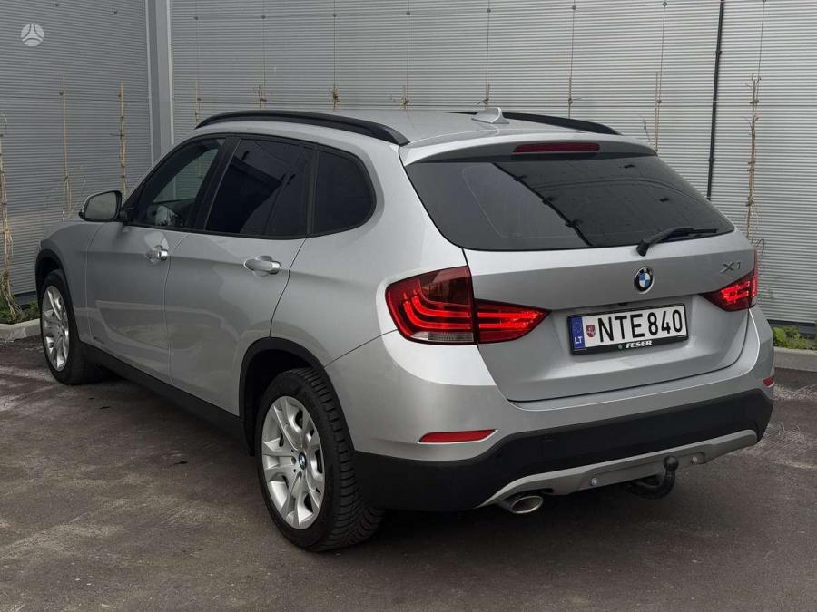 Grey BMW X1 2014 in Utena, with an engine capacity of 0.00 L and mileage of 290 thousand km for 8350 €, photo 11 on AUTOMOTO.COM.LV