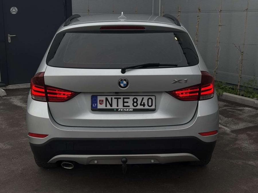 Grey BMW X1 2014 in Utena, with an engine capacity of 0.00 L and mileage of 290 thousand km for 8350 €, photo 13 on AUTOMOTO.COM.LV