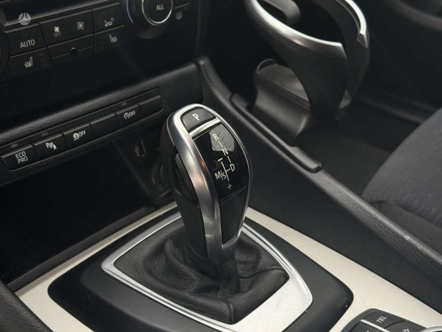 Grey BMW X1 2014 in Utena, with an engine capacity of 0.00 L and mileage of 290 thousand km for 8350 €, photo 16 on AUTOMOTO.COM.LV