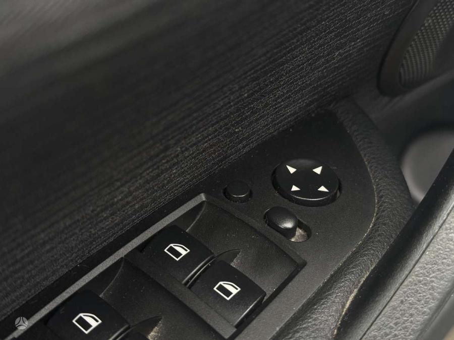 Grey BMW X1 2014 in Utena, with an engine capacity of 0.00 L and mileage of 290 thousand km for 8350 €, photo 18 on AUTOMOTO.COM.LV