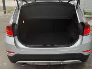 Grey BMW X1 2014 in Utena, with an engine capacity of 0.00 L and mileage of 290 thousand km for 8350 €, photo 22 on AUTOMOTO.COM.LV