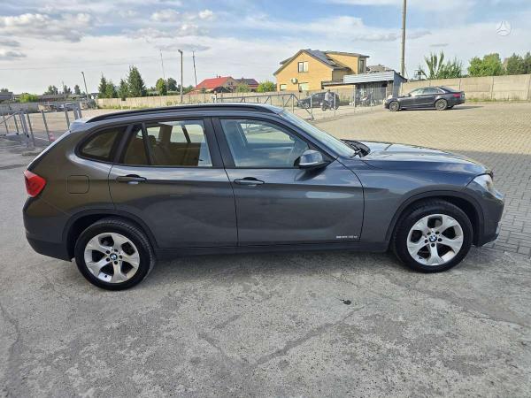Grey BMW X1 2014 in Taurage, with an engine capacity of 2.00 L and mileage of 255 thousand km for 5400 €, photo 4 on AUTOMOTO.COM.LV