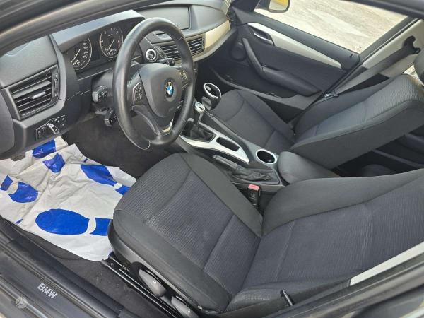 Grey BMW X1 2014 in Taurage, with an engine capacity of 2.00 L and mileage of 255 thousand km for 5400 €, photo 10 on AUTOMOTO.COM.LV