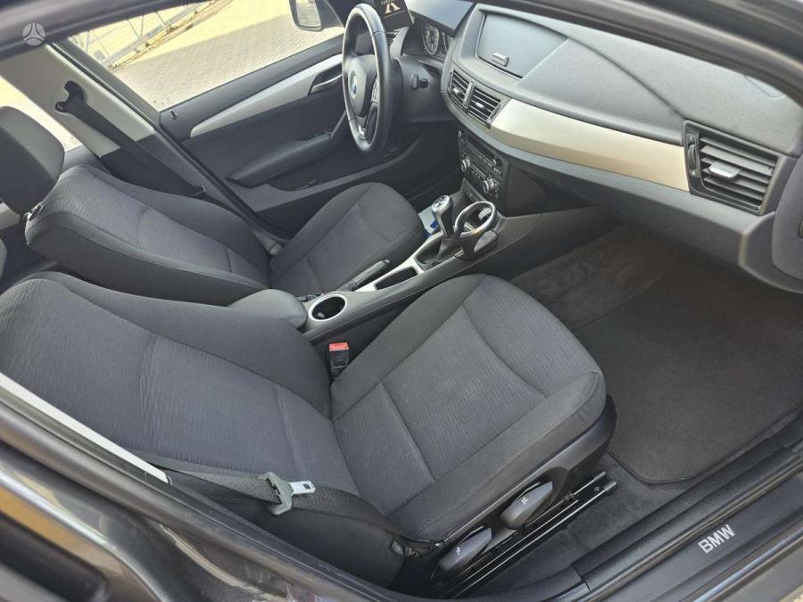 Pelēks BMW X1 2014 Tauragė, ar dzinēja tilpumu 2.00 L un nobraukumu 255 tūkst. km par 5400 €, foto 13 vietnē AUTOMOTO.COM.LV
