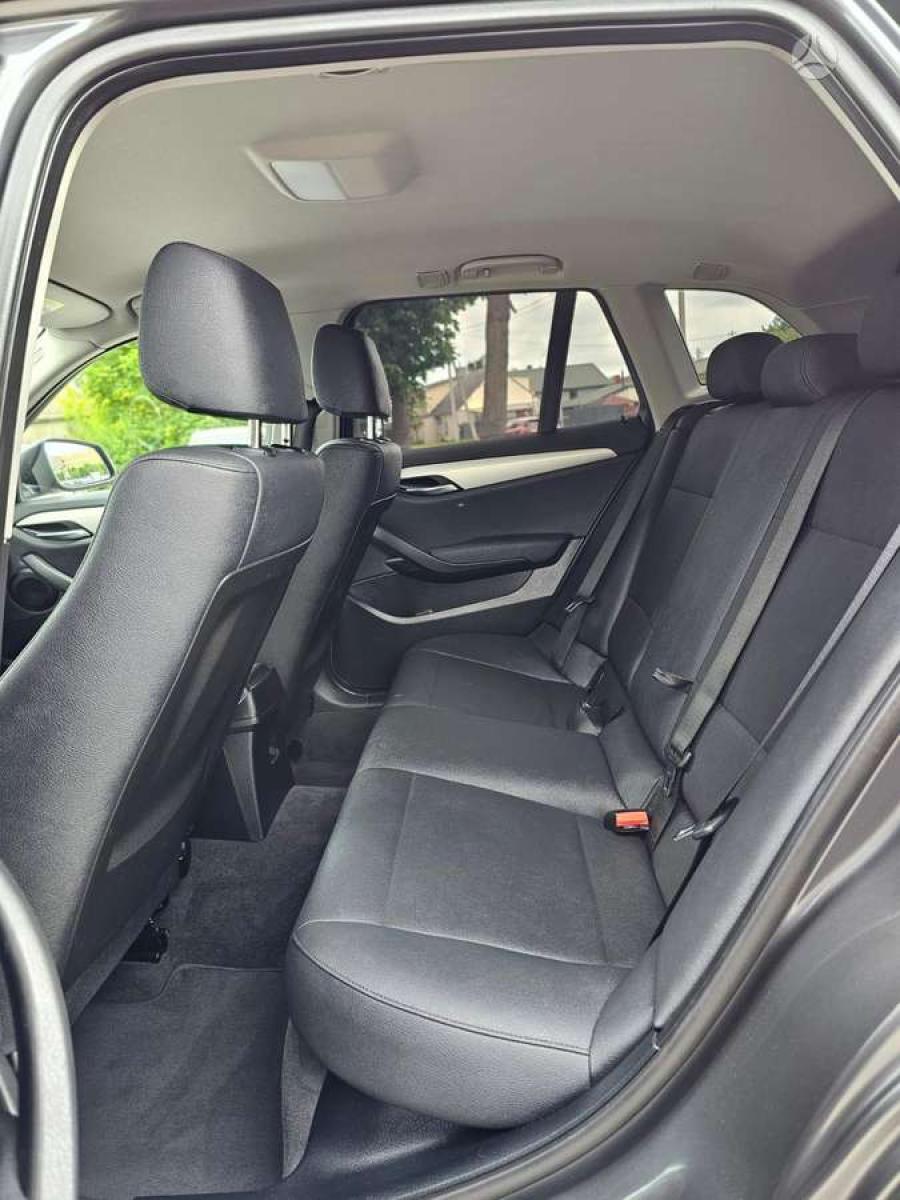 Grey BMW X1 2014 in Siauliai, with an engine capacity of 2.00 L and mileage of 180 thousand km for 7450 €, photo 19 on AUTOMOTO.COM.LV