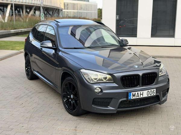 Pelēks BMW X1 2014 Viļņa, ar dzinēja tilpumu 2.00 L un nobraukumu 348 tūkst. km par 8350 €, foto 1 vietnē AUTOMOTO.COM.LV