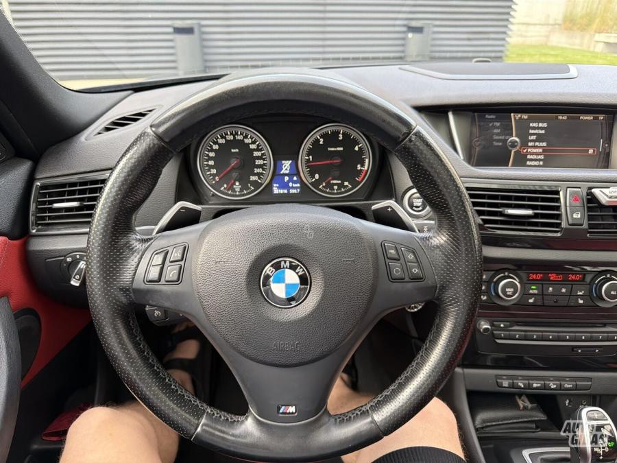 Grey BMW X1 2014 in Vilnius, with an engine capacity of 2.00 L and mileage of 348 thousand km for 8250 €, photo 13 on AUTOMOTO.COM.LV