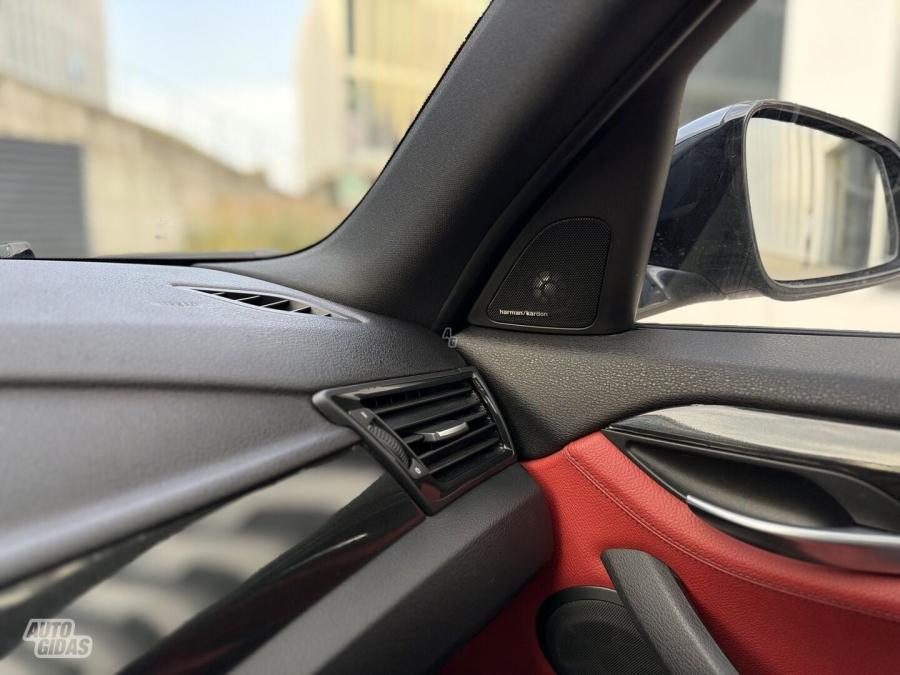 Grey BMW X1 2014 in Vilnius, with an engine capacity of 2.00 L and mileage of 348 thousand km for 8250 €, photo 17 on AUTOMOTO.COM.LV