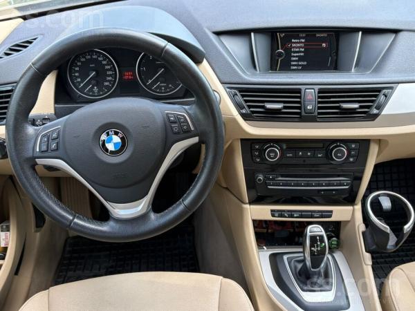 Grey BMW X1 2014 in Riga, with an engine capacity of 2.00 L and mileage of 156 thousand km for 10200 €, photo 3 on AUTOMOTO.COM.LV