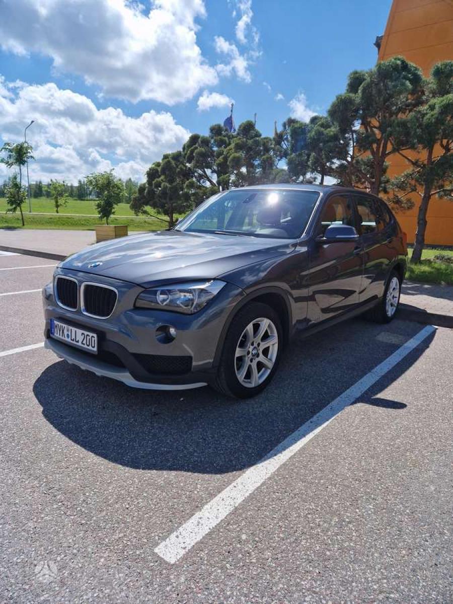 Grey BMW X1 2014 in Moletai, with an engine capacity of 2.00 L and mileage of 230 thousand km for 7400 €, photo 5 on AUTOMOTO.COM.LV