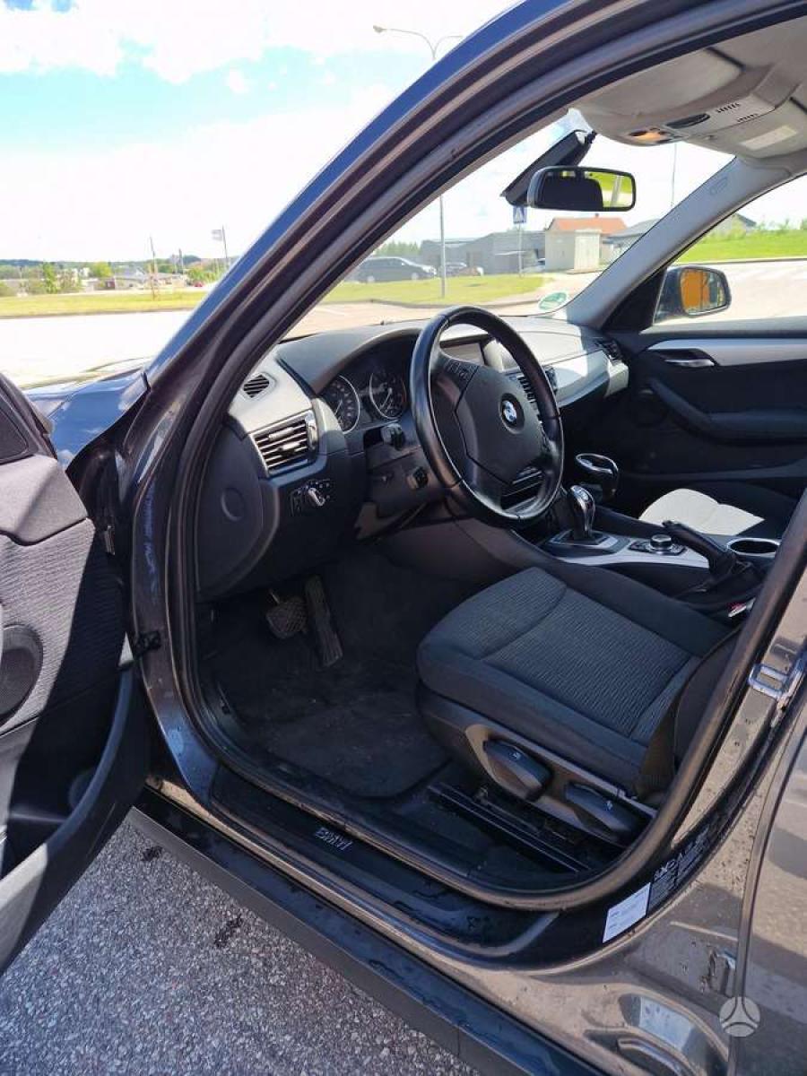 Grey BMW X1 2014 in Moletai, with an engine capacity of 2.00 L and mileage of 230 thousand km for 7400 €, photo 10 on AUTOMOTO.COM.LV