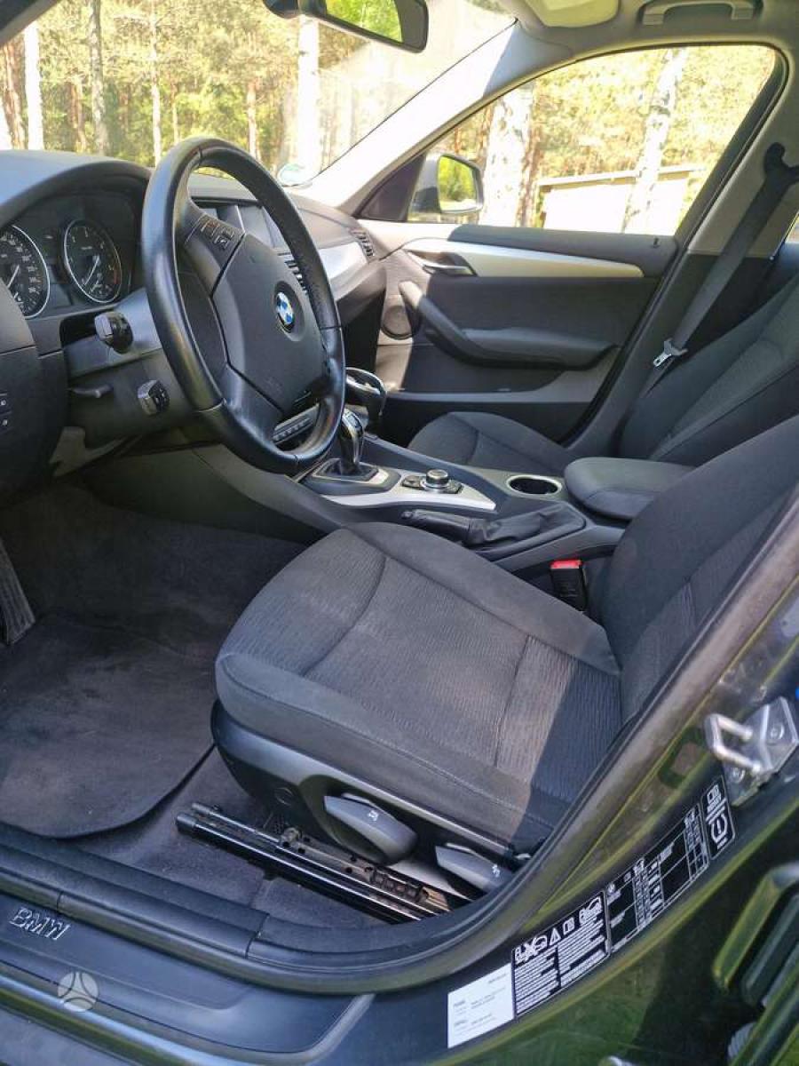 Grey BMW X1 2014 in Moletai, with an engine capacity of 2.00 L and mileage of 230 thousand km for 7400 €, photo 12 on AUTOMOTO.COM.LV
