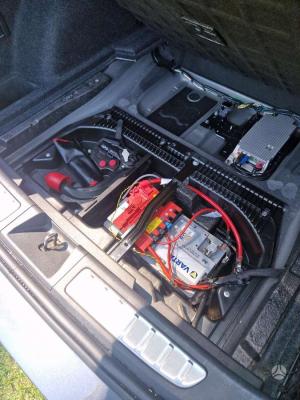 Grey BMW X1 2014 in Moletai, with an engine capacity of 2.00 L and mileage of 230 thousand km for 7400 €, photo 18 on AUTOMOTO.COM.LV