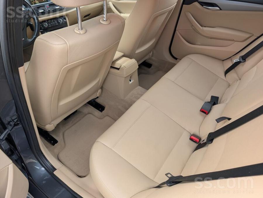 Pelēks BMW X1 2014 Jūrmala, ar dzinēja tilpumu 2.00 L un nobraukumu 288 tūkst. km par 9950 €, foto 15 vietnē AUTOMOTO.COM.LV