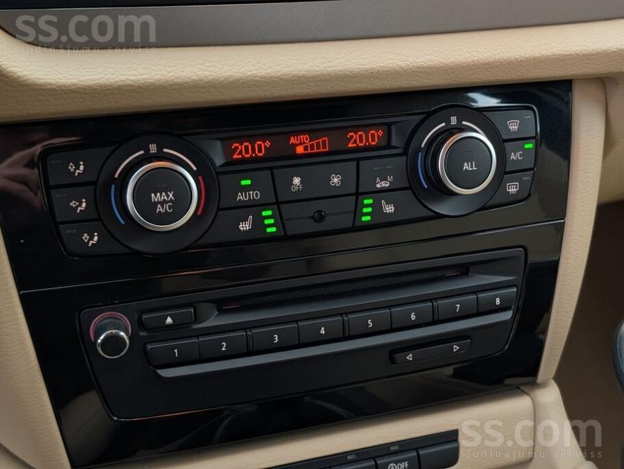 Pelēks BMW X1 2014 Jūrmala, ar dzinēja tilpumu 2.00 L un nobraukumu 288 tūkst. km par 9950 €, foto 25 vietnē AUTOMOTO.COM.LV