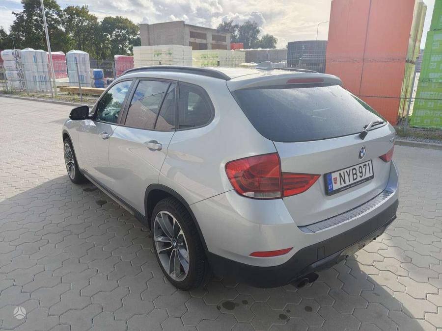 Pelēks BMW X1 2014 Panevēža, ar dzinēja tilpumu 3.00 L un nobraukumu 169 tūkst. km par 6900 €, foto 4 vietnē AUTOMOTO.COM.LV