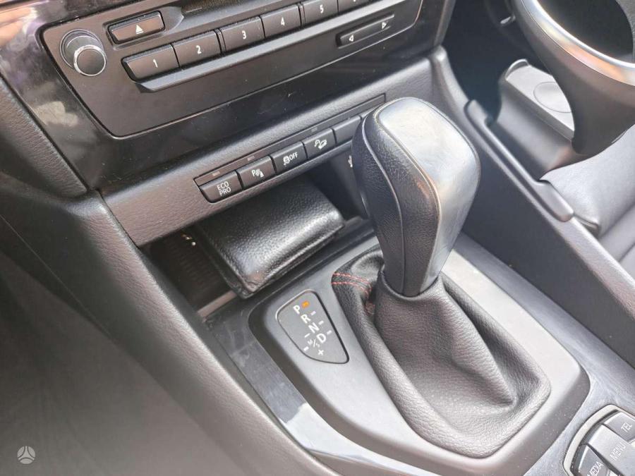 Pelēks BMW X1 2014 Panevēža, ar dzinēja tilpumu 3.00 L un nobraukumu 169 tūkst. km par 6900 €, foto 18 vietnē AUTOMOTO.COM.LV