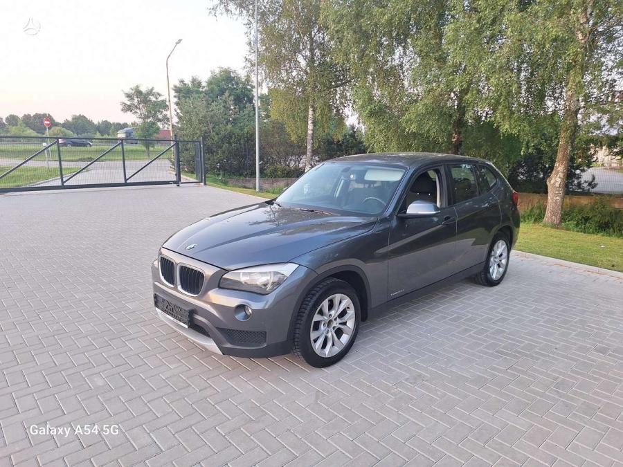 Grey BMW X1 2014 in Kaunas, with an engine capacity of 2.00 L and mileage of 195 thousand km for 6700 €, photo 3 on AUTOMOTO.COM.LV
