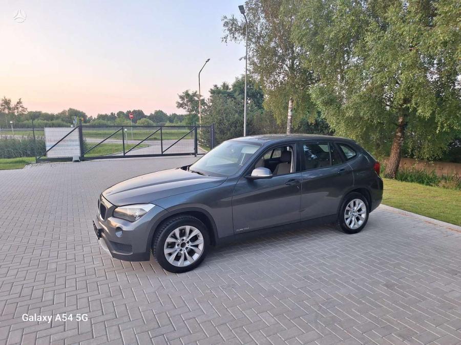 Grey BMW X1 2014 in Kaunas, with an engine capacity of 2.00 L and mileage of 195 thousand km for 6700 €, photo 5 on AUTOMOTO.COM.LV
