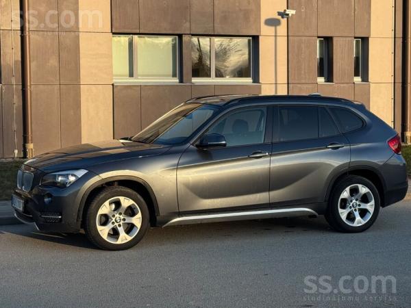 Pelēks BMW X1 2014 Ogre, ar dzinēja tilpumu 2.00 L un nobraukumu 161 tūkst. km par 10600 €, foto 4 vietnē AUTOMOTO.COM.LV