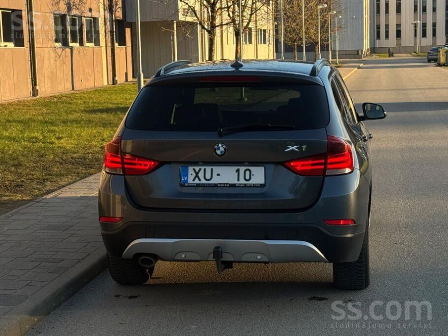 Grey BMW X1 2014 in Ogre, with an engine capacity of 2.00 L and mileage of 161 thousand km for 10600 €, photo 8 on AUTOMOTO.COM.LV