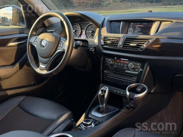 Pelēks BMW X1 2014 Ogre, ar dzinēja tilpumu 2.00 L un nobraukumu 161 tūkst. km par 10600 €, foto 11 vietnē AUTOMOTO.COM.LV